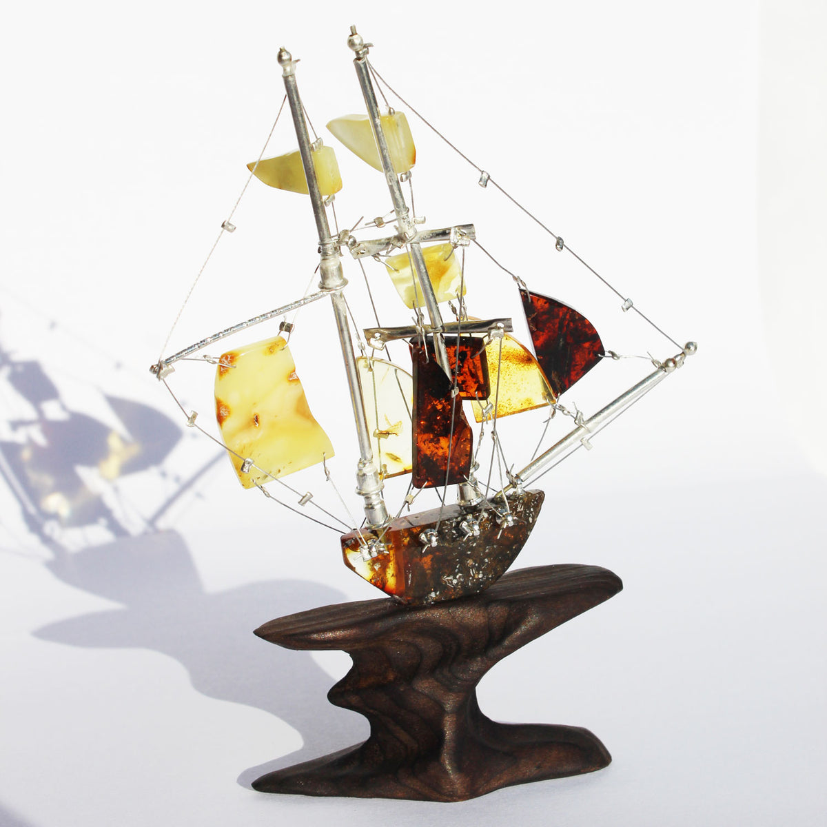 Stunning Amber Ship – Discover Amber
